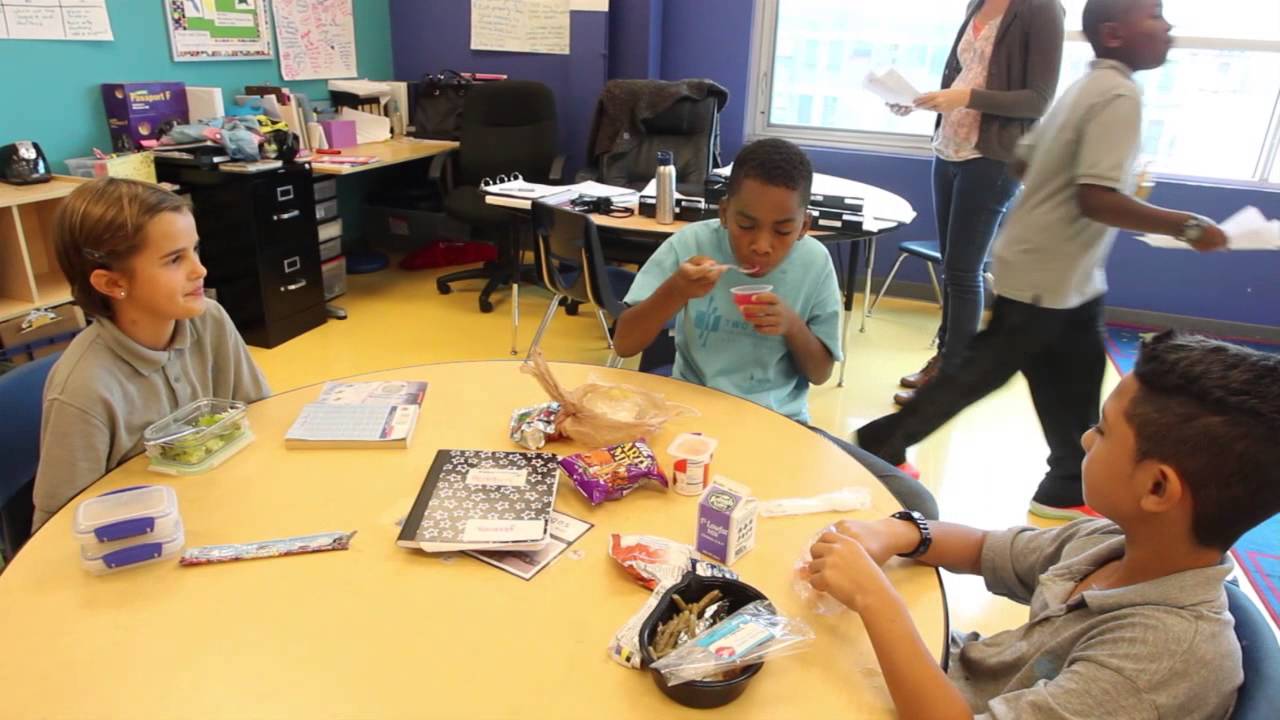 Lunch at Two Rivers Elementary - YouTube