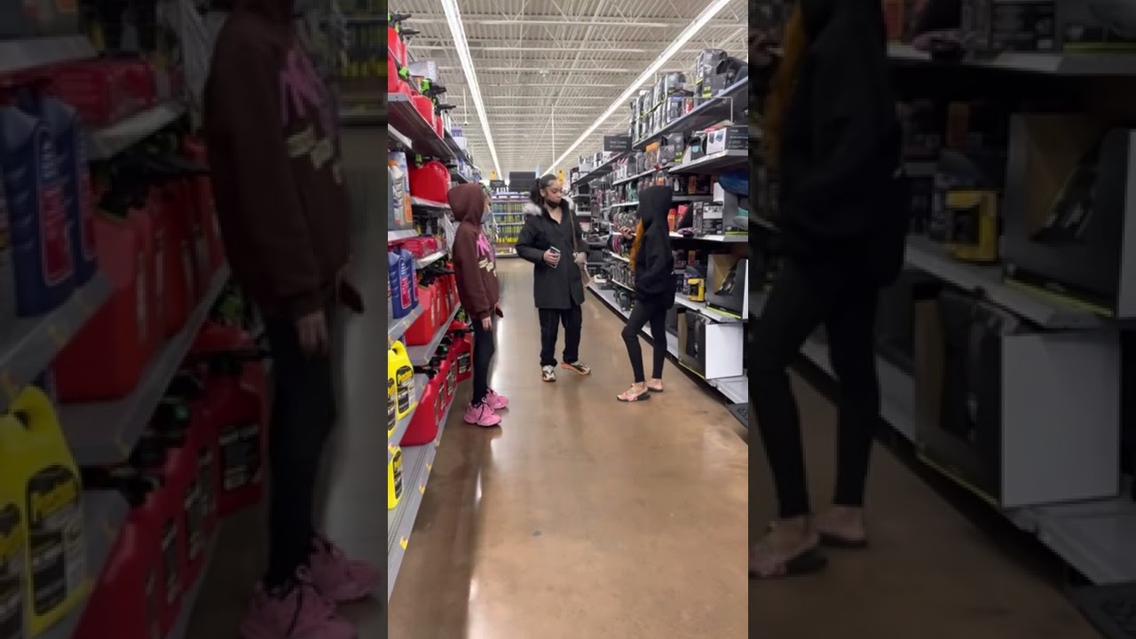 ARGUING IN FRONT OF WALMART SHOPPERS - YouTube