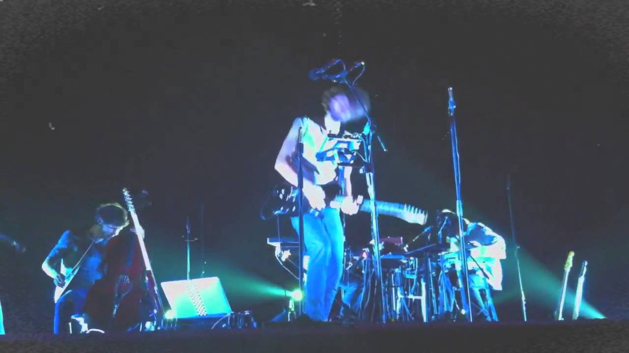 Apparat Band - The Soft Voices Die (live) - YouTube