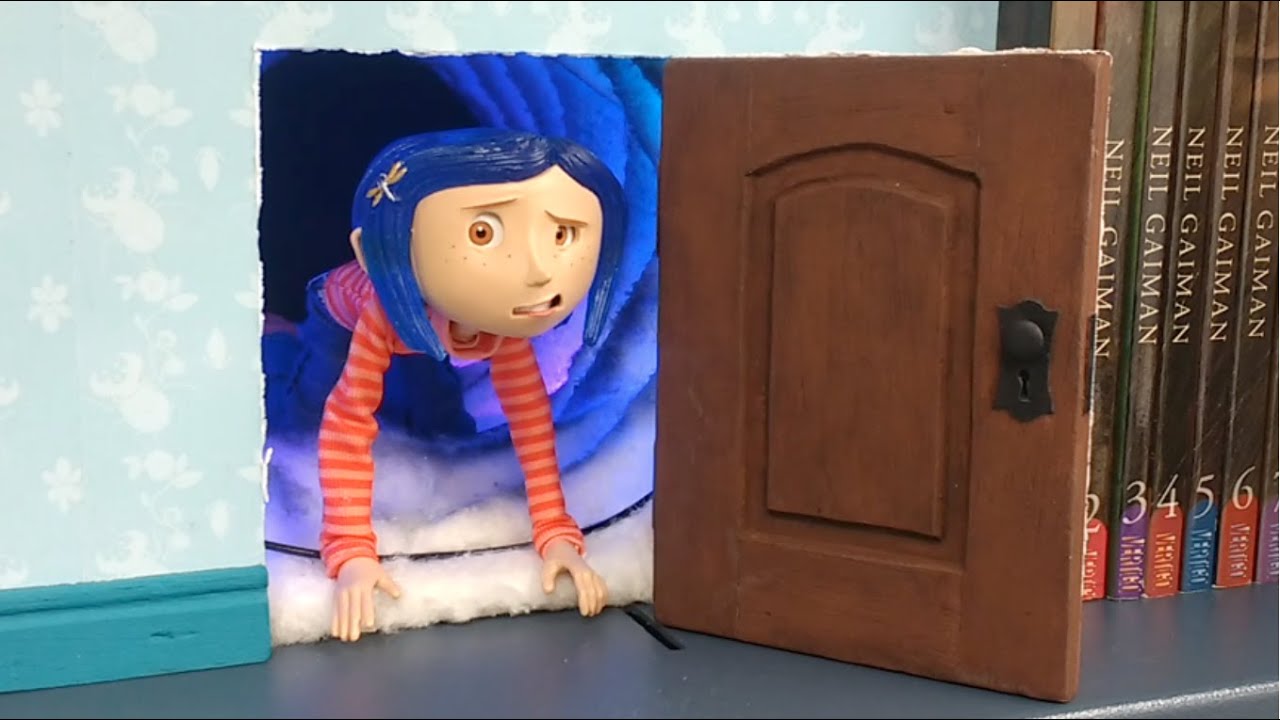Coraline Book Nook / Diorama - YouTube