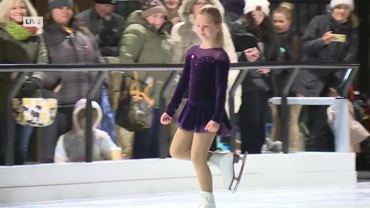 Neenah Ice Rink Opens - YouTube