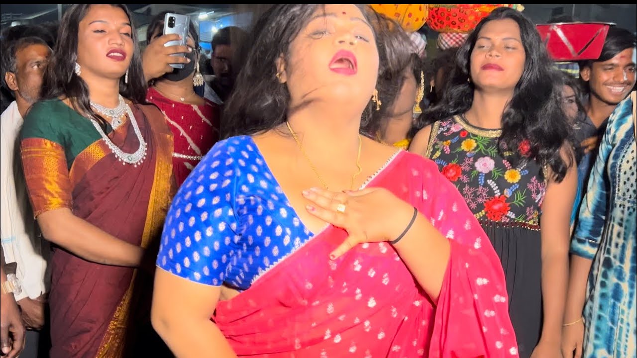 Sona Rathod Teenmaar Dance 2023 |Teenmaar Dance Masti | Mass Dance ...
