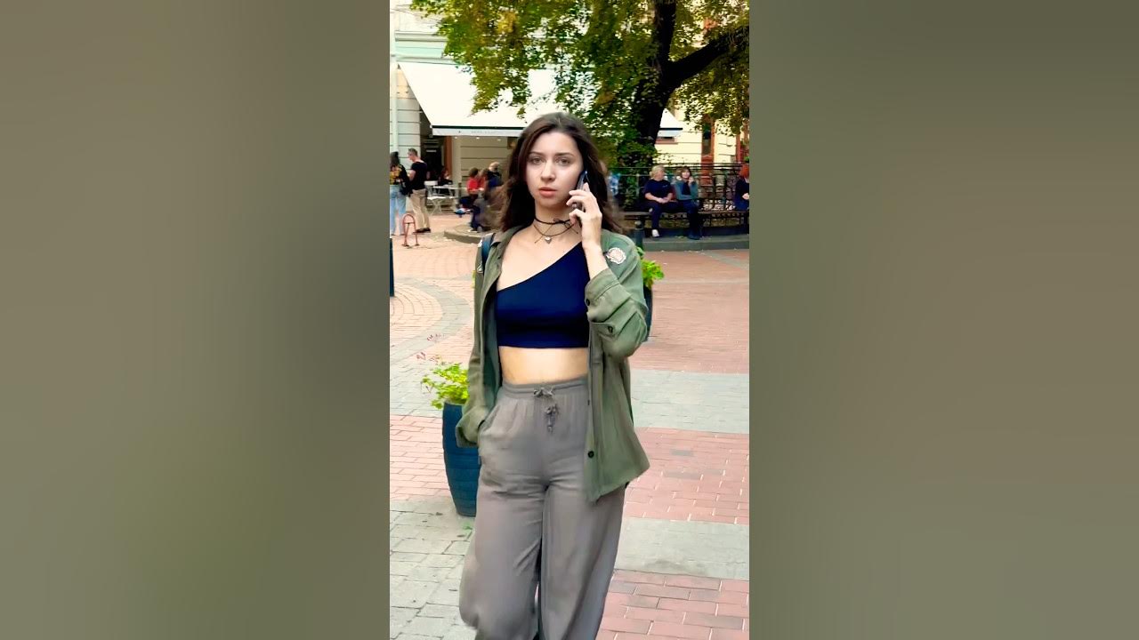 Дівчина в топі Львів дівчата центр львівплощаринок Youtube