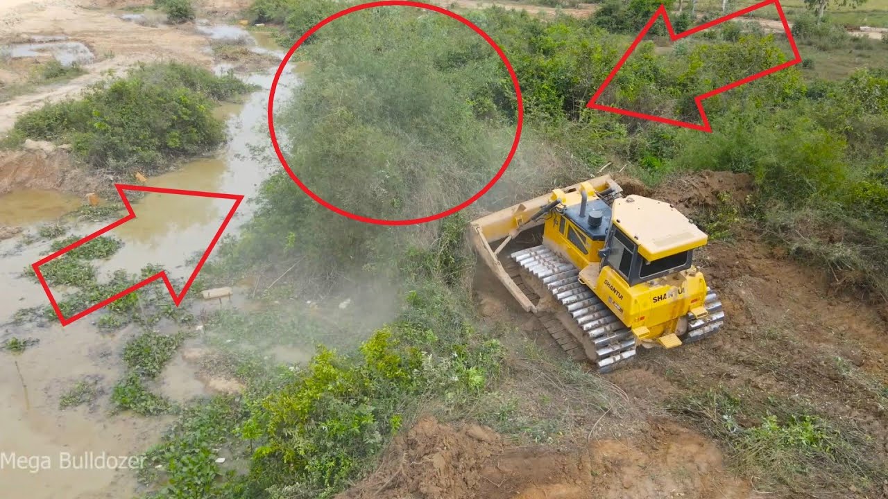 WOW ! Amazing Skill Operator Driver Bulldozer Crushing , Clearing ...