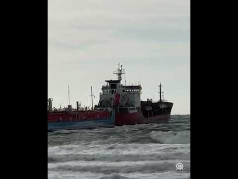 Küçükçekmece açıklarında iki tanker birbirine temas etti