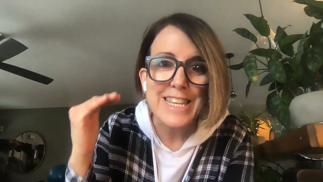 How to Outline an Essay (short video), with Professor Brown - YouTube