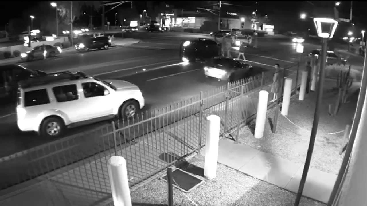 Viral Video UK: Driver runs red light and causes epic crash - YouTube