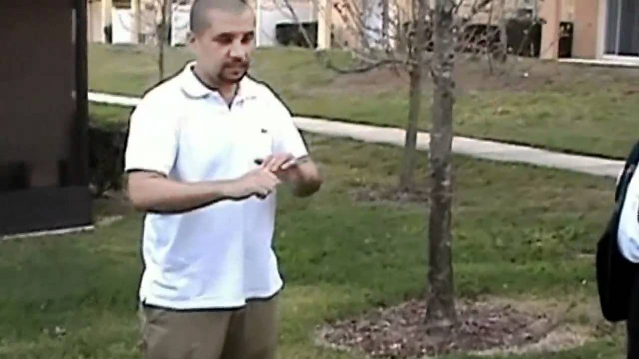 George Zimmerman visits Trayvon Martin shooting scene - YouTube
