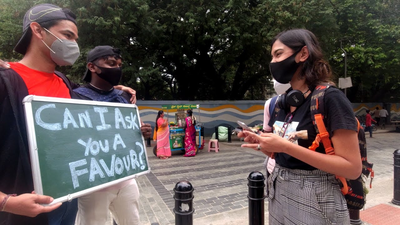 College Students Ask Strangers To Subscribe To Their YouTube Channel ...