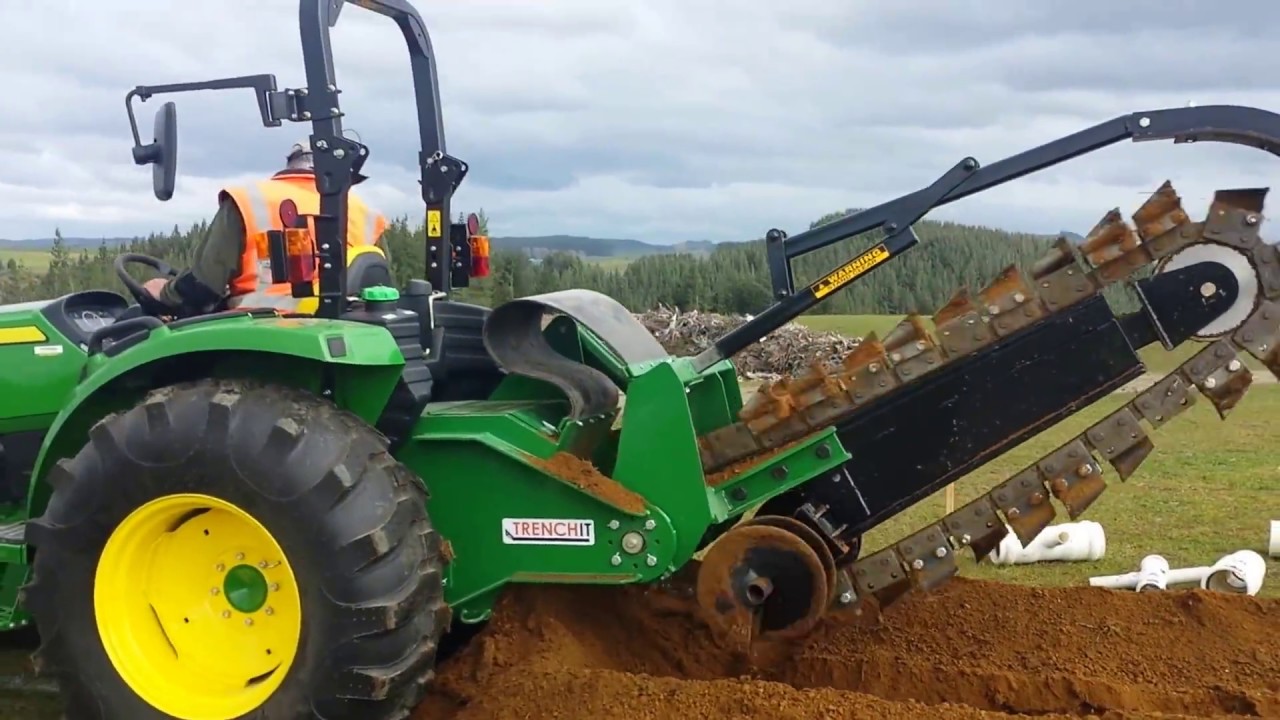 TrenchIt John Deere 4066 Chain Trencher - YouTube