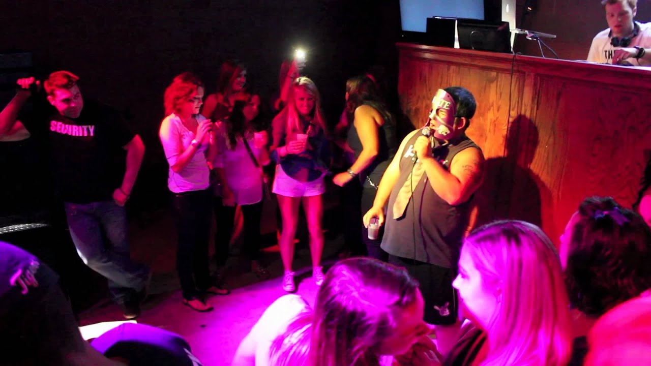 K-State Mask at Johnny Kaw's - YouTube