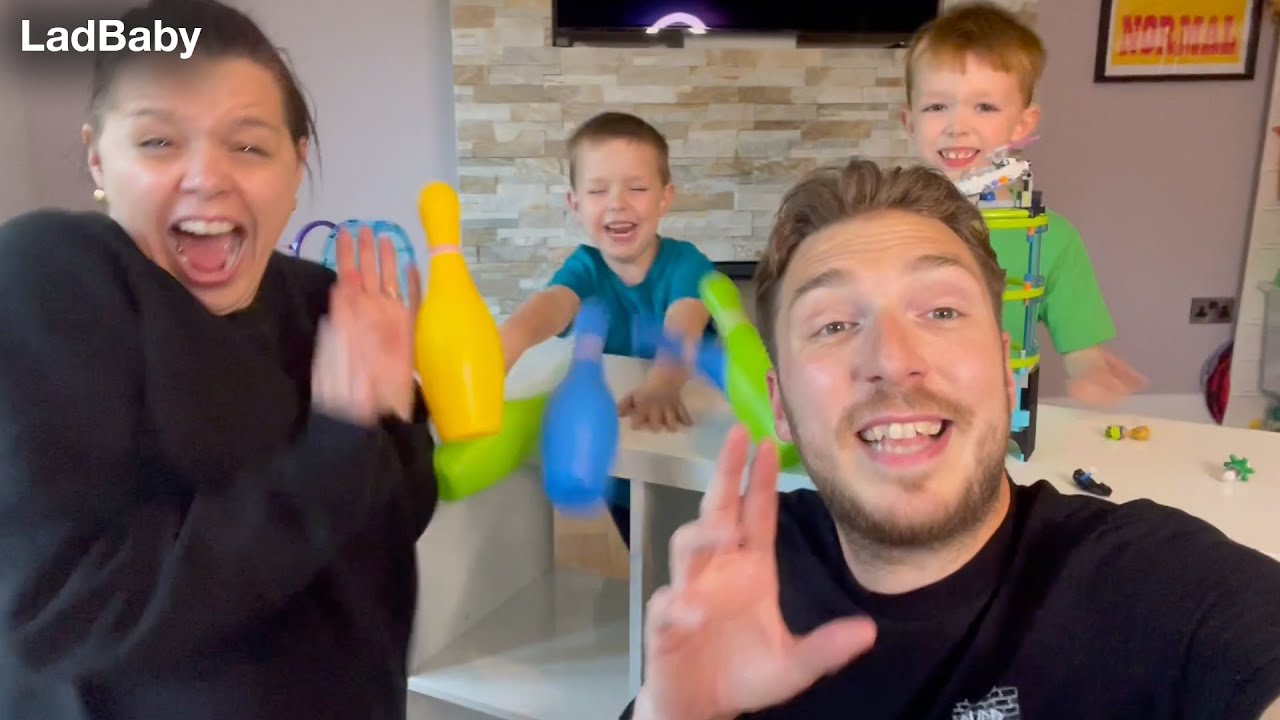 The Ultimate Parents vs Kids LEGO City Challenge 💛🎢 - YouTube