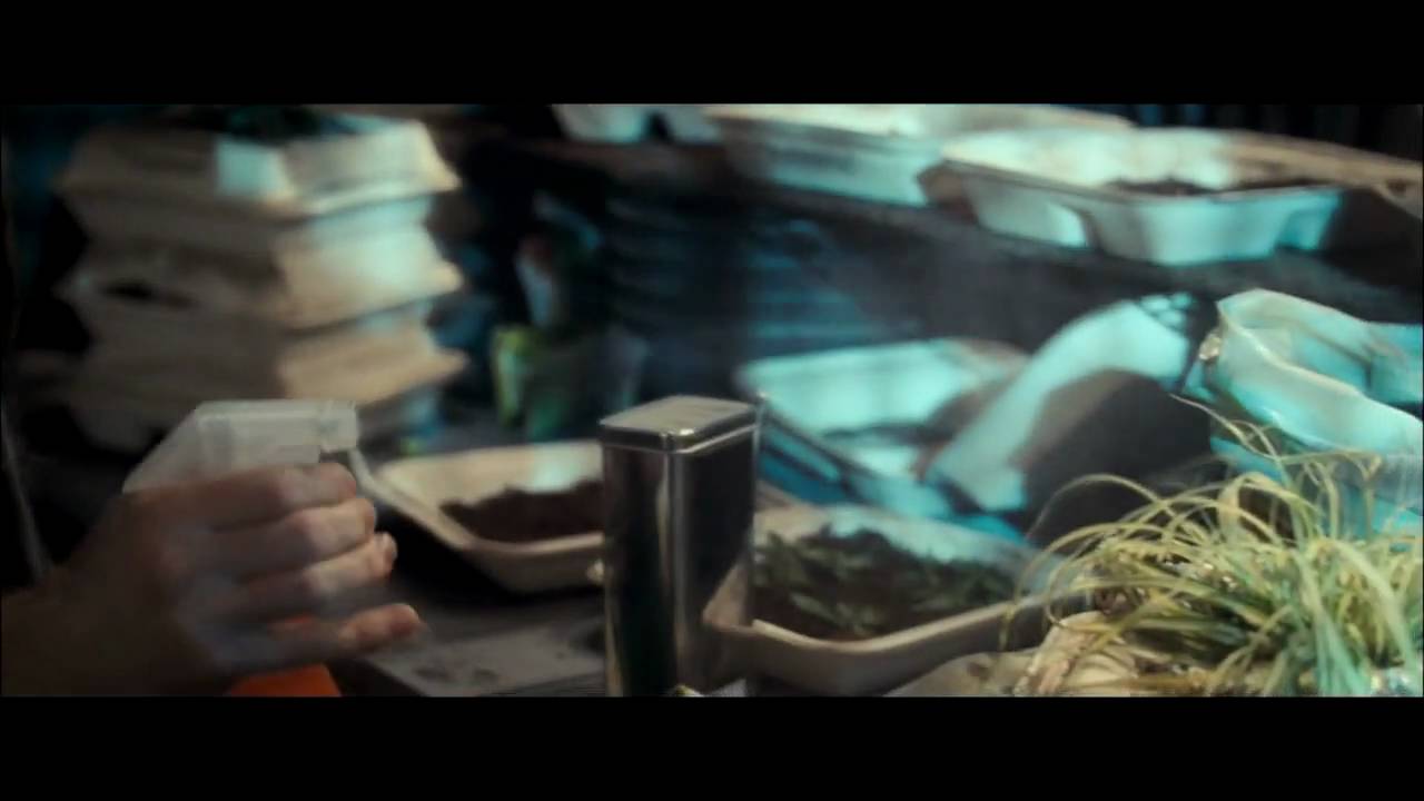 Trailer Moon HD audio en español - YouTube