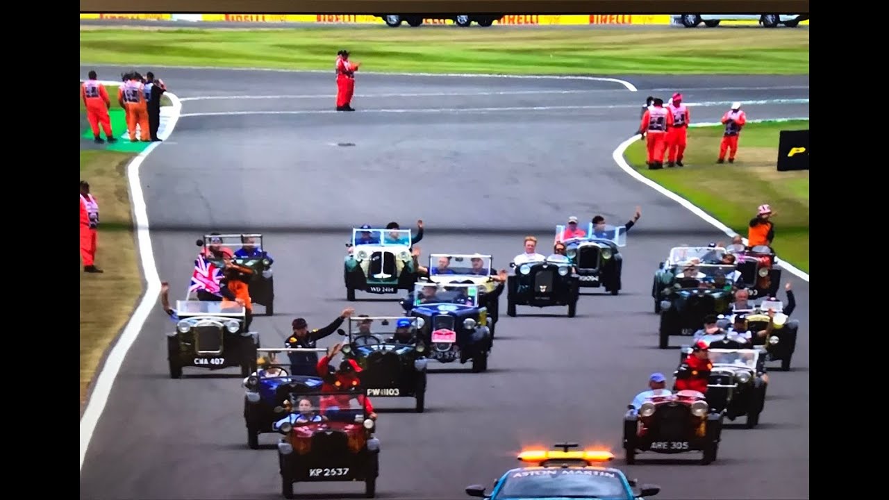 Austin 7 Formula 1 Parade 2022 - YouTube