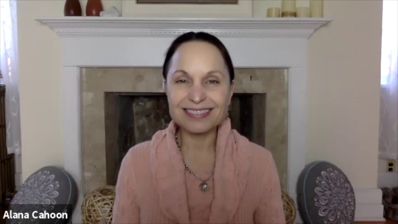 Mindfulness Tip of the Day with Alana - 5 Breath Meditation - YouTube