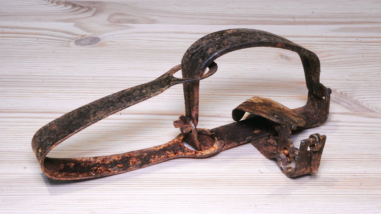 Old Rusty Trap Restoration - YouTube