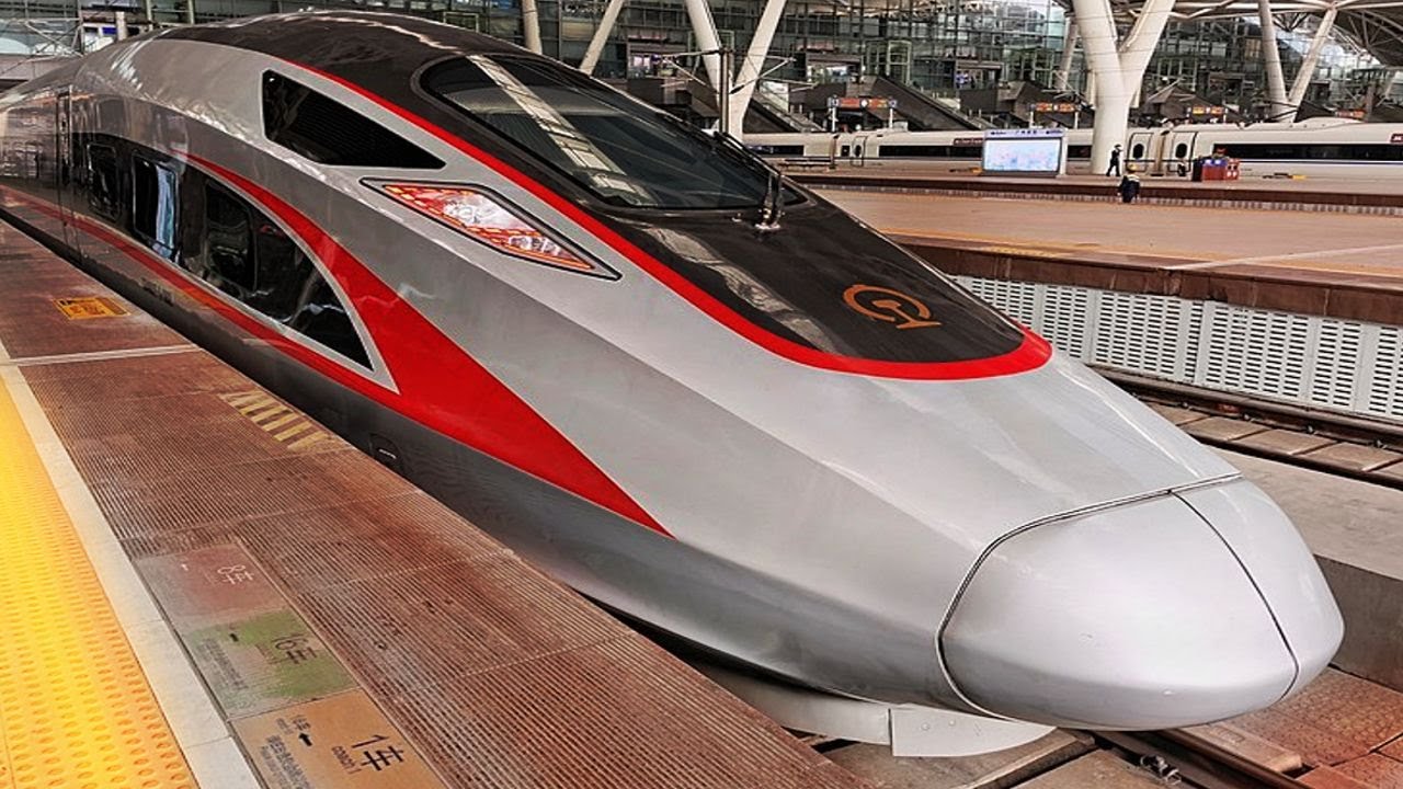 Fuxing Hao is a new high speed bullet train - YouTube