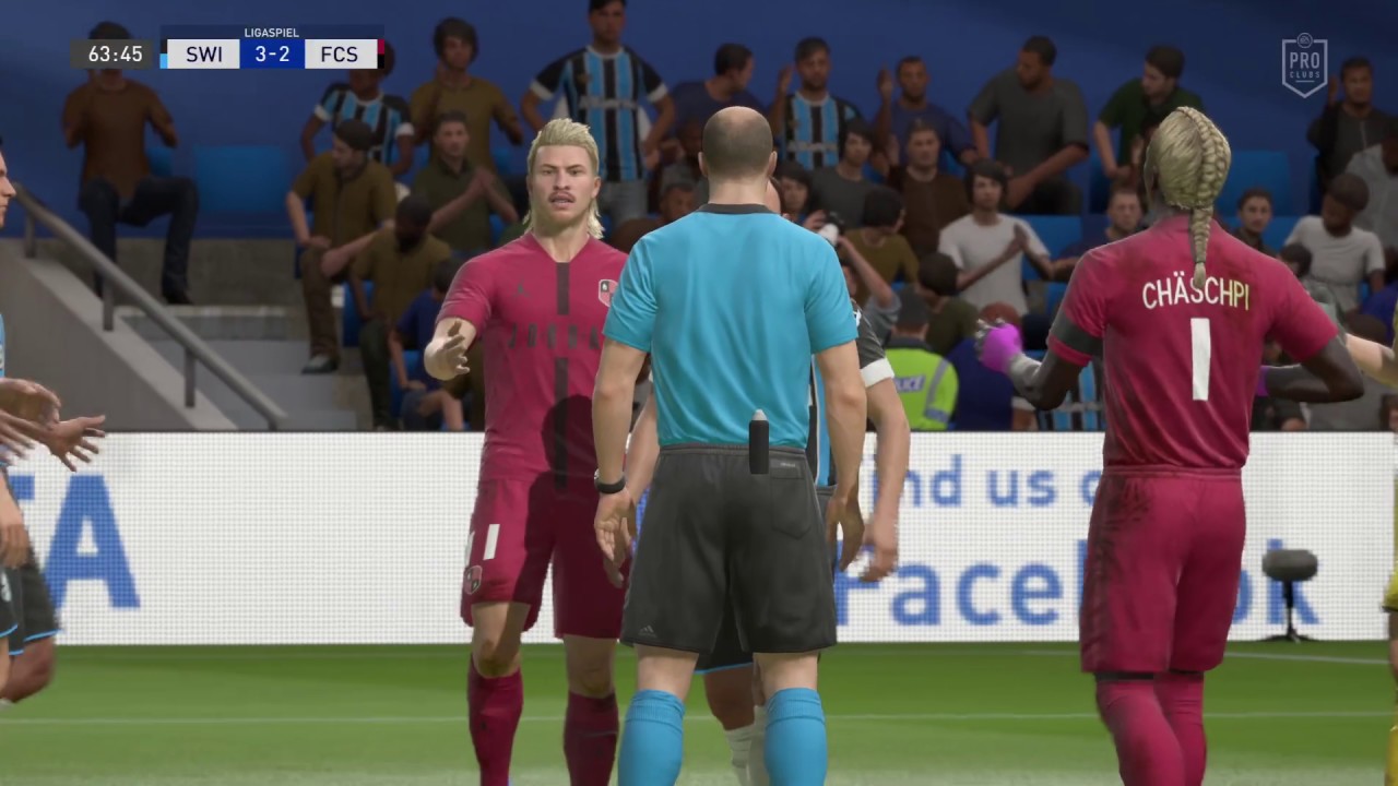 FIFA 20 CRAZY SKILL BY REFEREE - YouTube