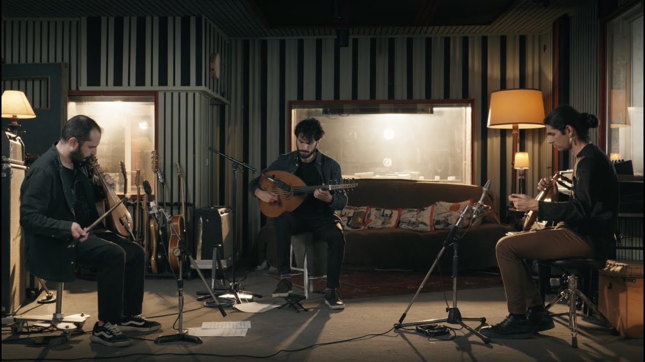 Thomas Meleteas Trio - Nepenthes (live at Dudu Loft) - YouTube