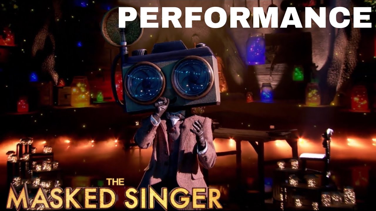Paparazzo sings “Hallelujah” by Leonard Cohen | The Masked Singer ...