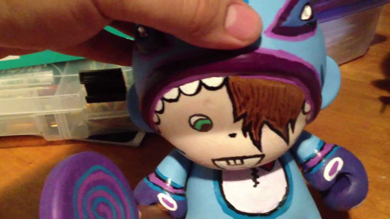 Custom Art Work - Munny Kidrobot - YouTube