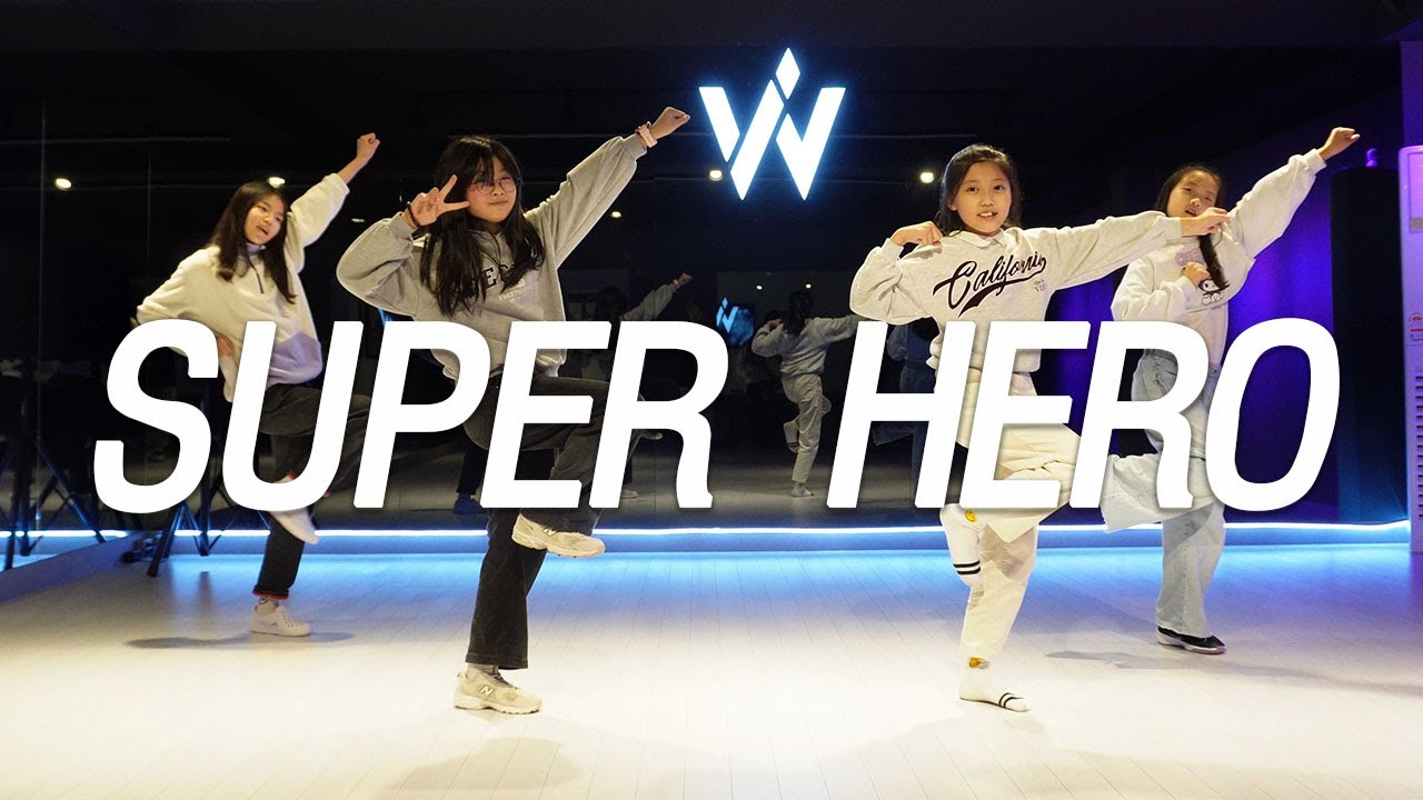 SuperHero(슈퍼히어로)-이세계아이돌(ISEGYE IDOL) - YouTube