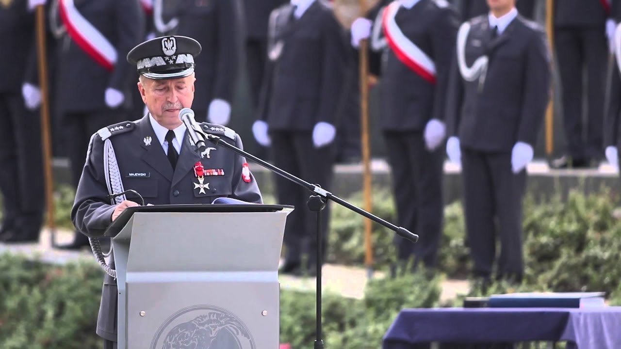 Gen. broni pilot Lech Majewski, dowódca Sił Powietrznych - YouTube