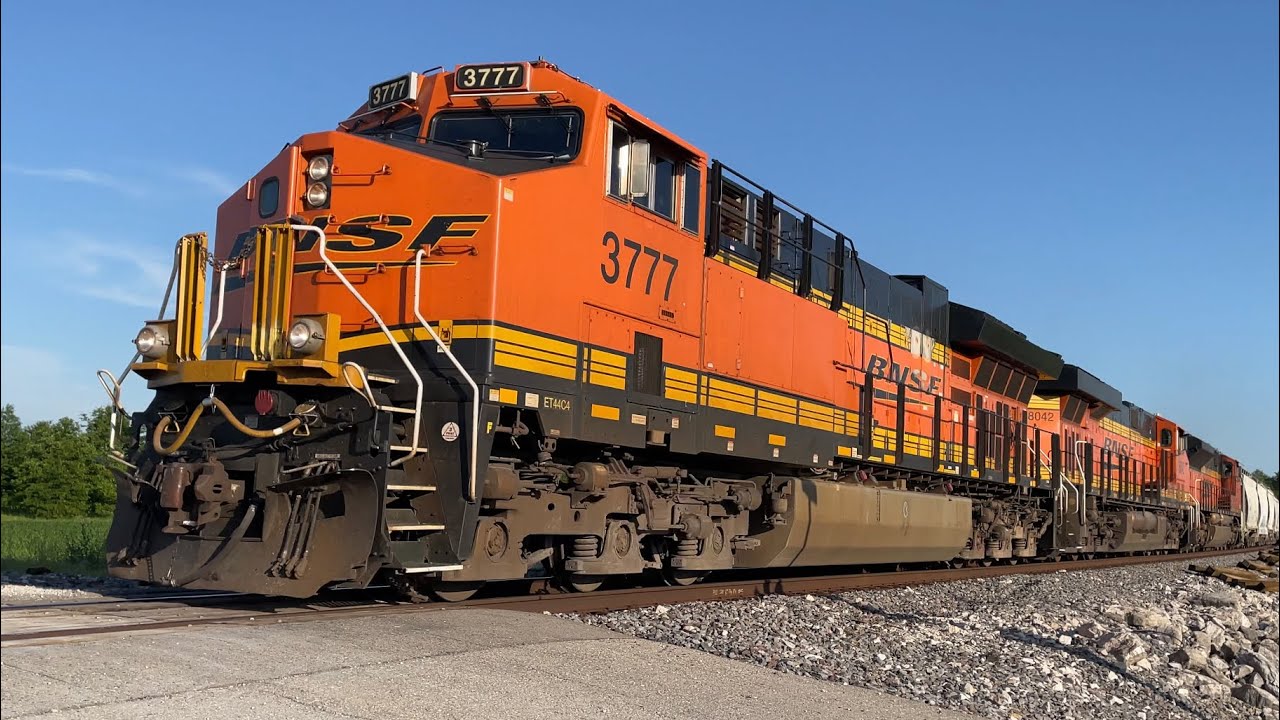 BNSF 3777 leads HMEMGAL north through Old Monroe - YouTube