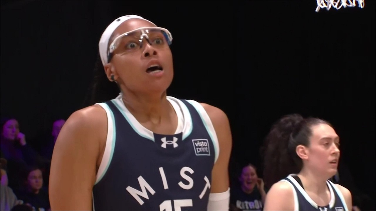 👀 TECH, Allisha Gray FURIOUS at refs | Unrivaled women's basketball ...