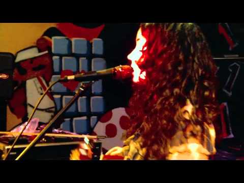 BOSS Loop Contest 2010 - Brenna Fitzgerald - YouTube