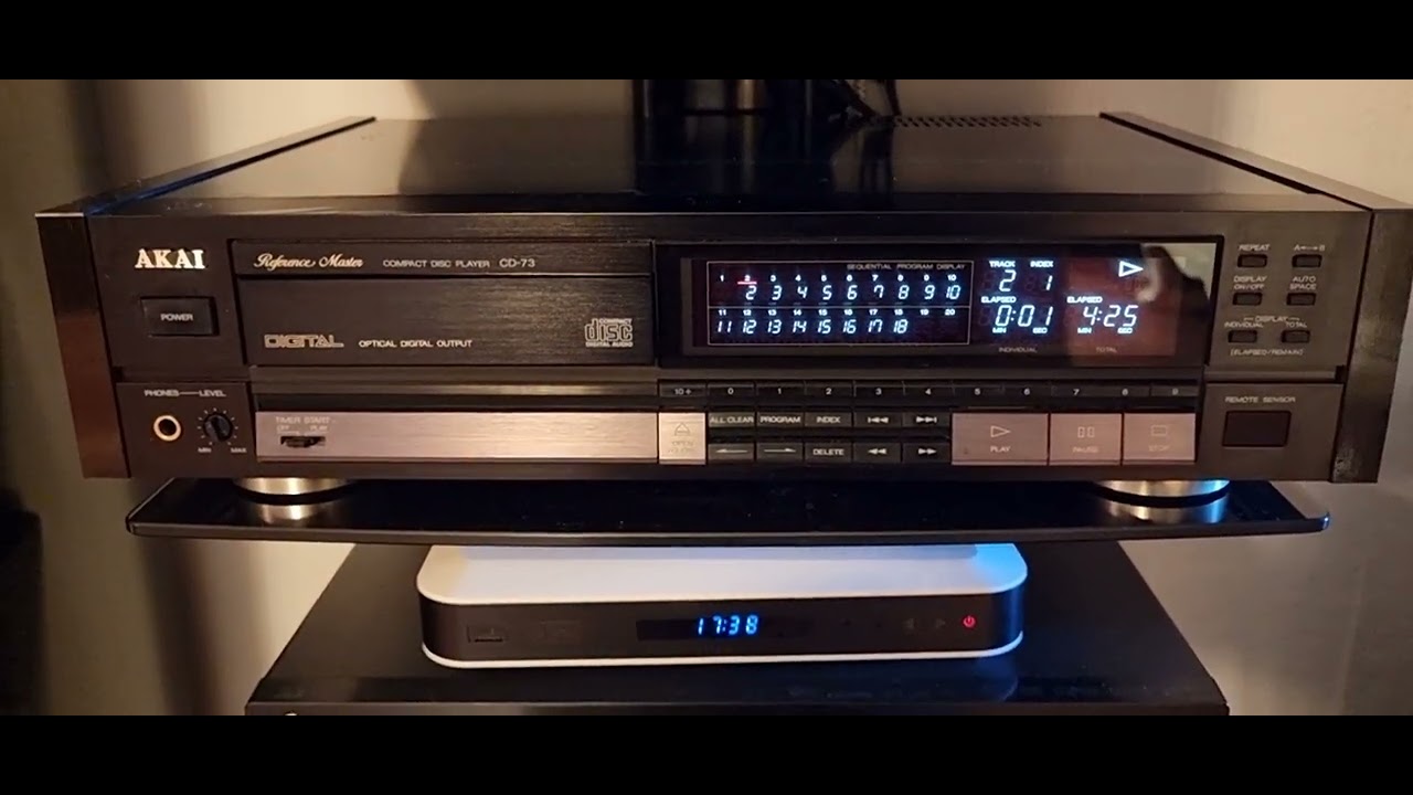 Akai CD 73 - YouTube