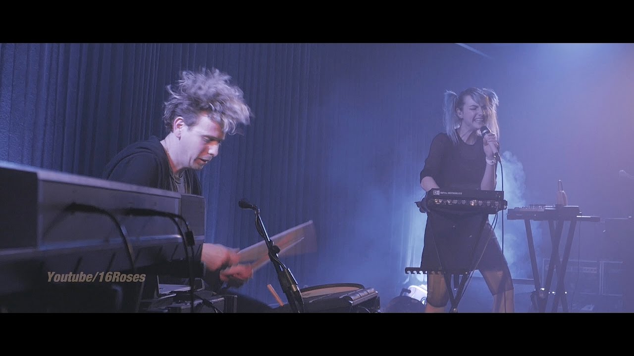 Lara Snow (live) "Sometimes It's Enough" @Berlin May 06, 2017 - YouTube