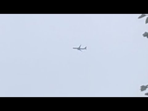 Delta Air Lines Boeing 737-932(ER) flyby departure (IND-MSP) DAL2757 ...