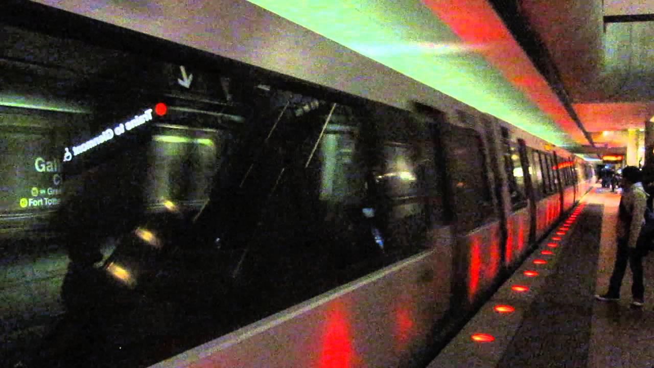 DC Metro (WMATA): 6 cars Not In Service train pass through Gallery ...