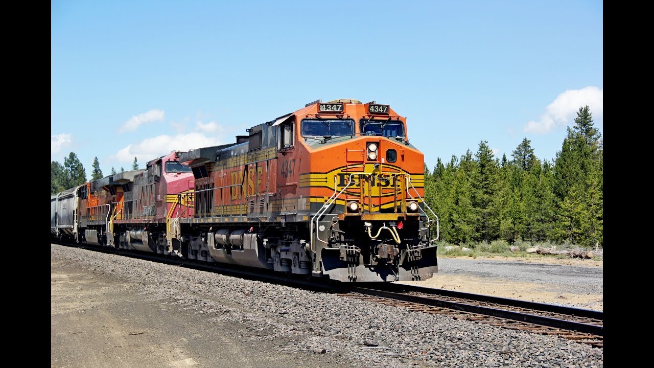 BNSF 4347 SB with BNSF 676 - YouTube
