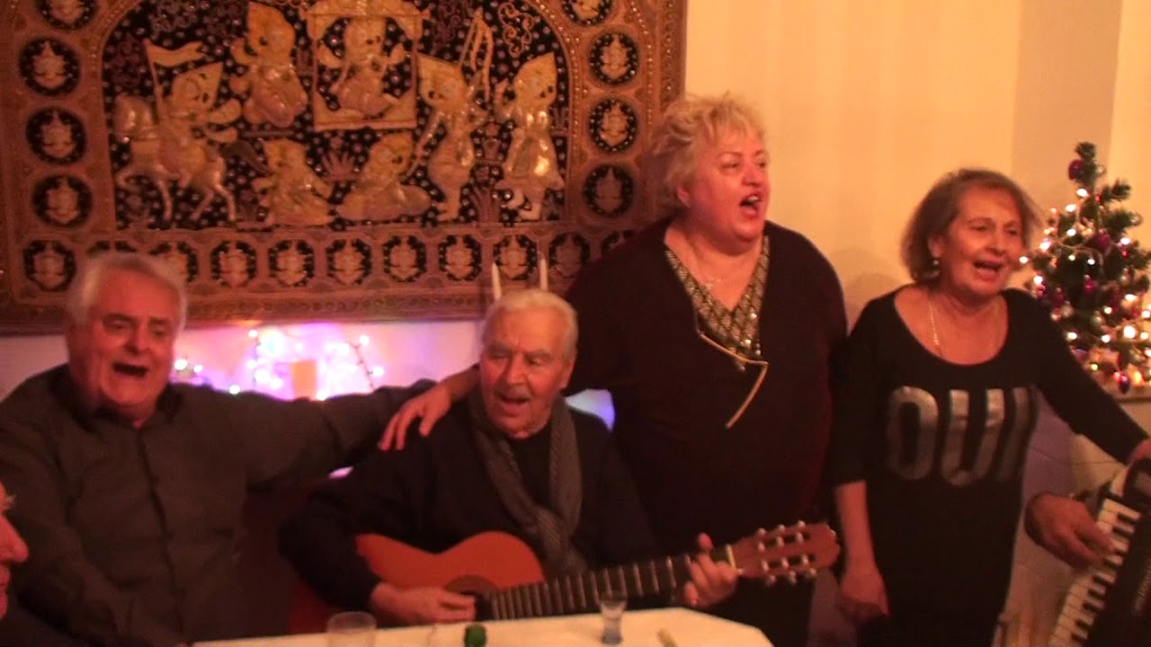 ΠΑΡΑΔΟΣΙΑΚΑ ΚΑΛΑΝΤΑ ΧΡΙΣΤΟΥΓΕΝΝΩΝ ΣΤΟ ΣΠΙΤΙ ΤΟΥ ΦΟΝΤΑ 2017 - YouTube