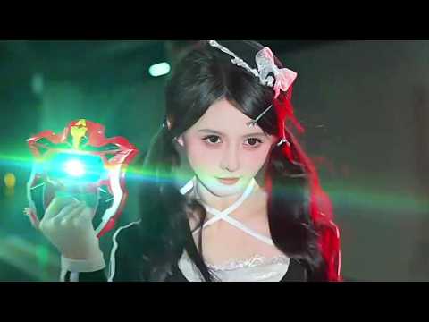 Ultrawoman Belial Cosplay: Girls transform into the dark villain Belial.