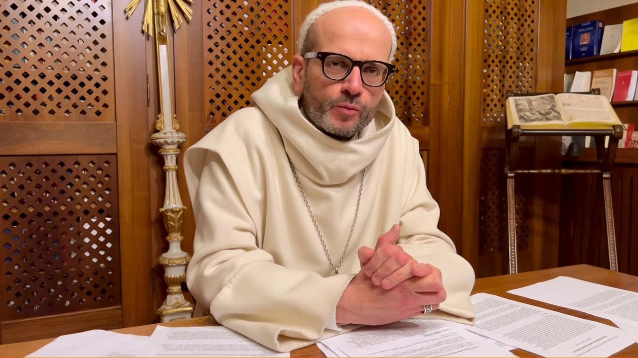 Padre Bernardo presenta la Gaudium et spes - YouTube