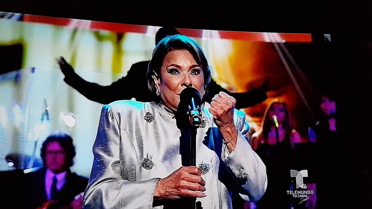 Lucecita Benítez, Genesis - YouTube