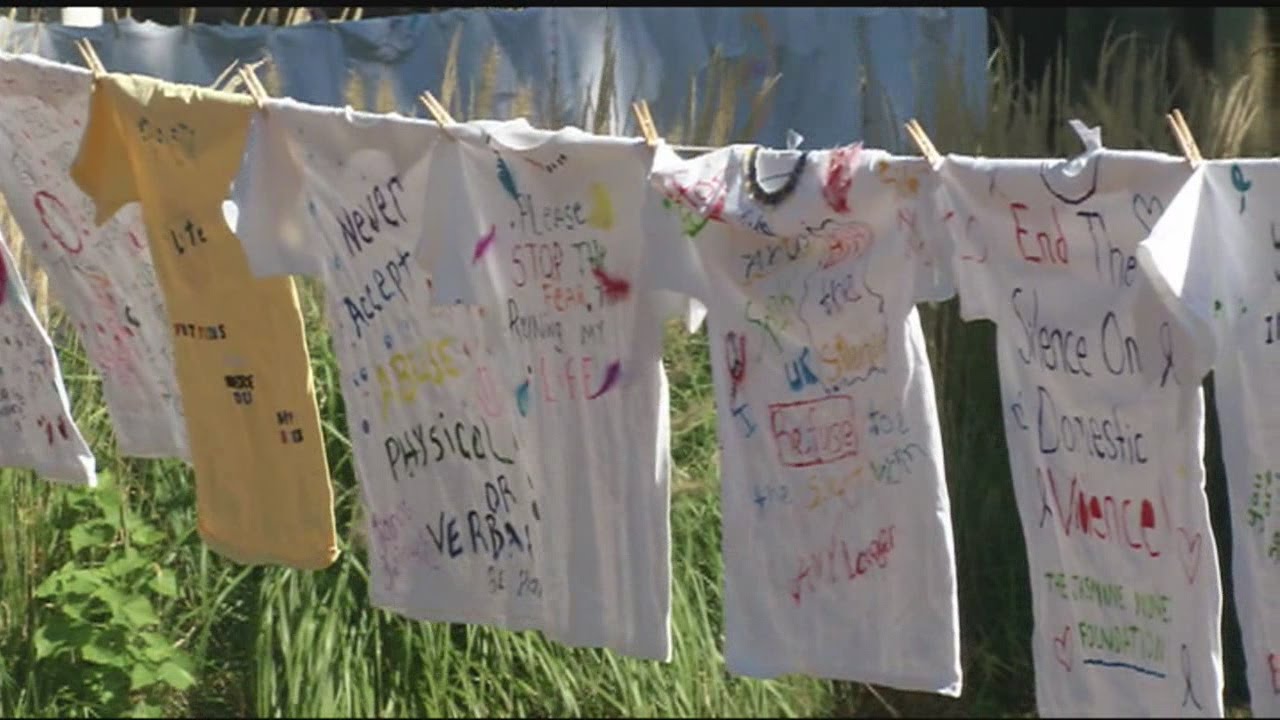 "The clothesline project" honoring victims of domestic violence - YouTube