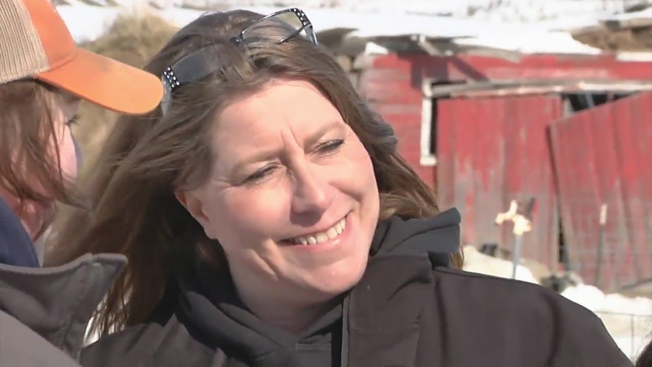 Female Ranchers - YouTube