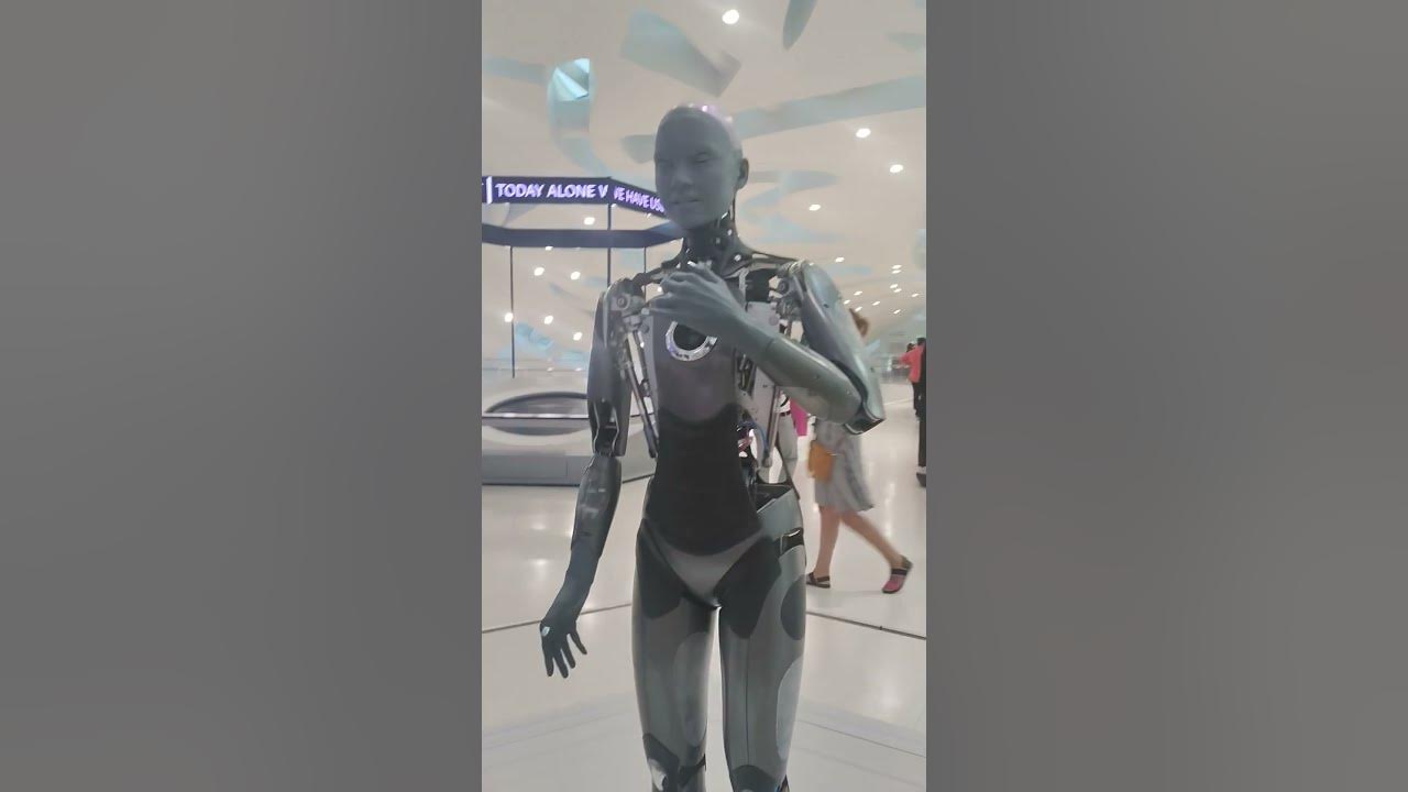 amazing robot dubai museum - YouTube