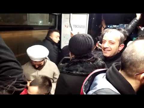 Metrobüste medeni halk arenası 😁🤔😇