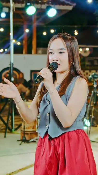 Diva Hani - Sayang Sayang | yen awan tansah kelingan yen wengi kegowo ngimpi sliramu ang ngeridu ...