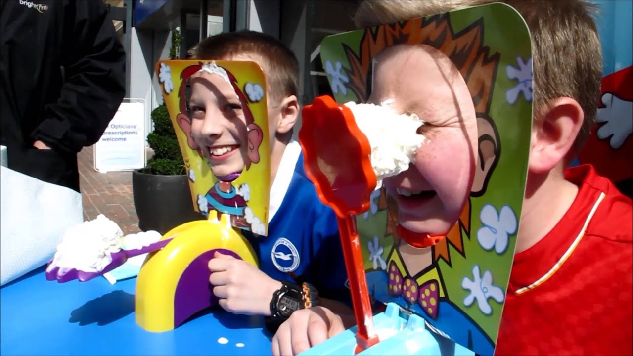The Entertainer - Haywards Heath Grand Opening - YouTube