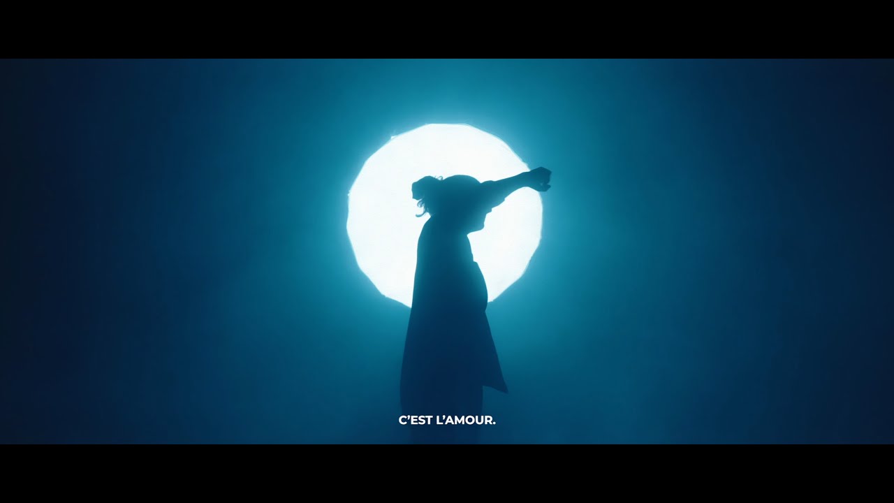 Chloé M. - Encore une chanson d'amour (Clip officiel) - YouTube