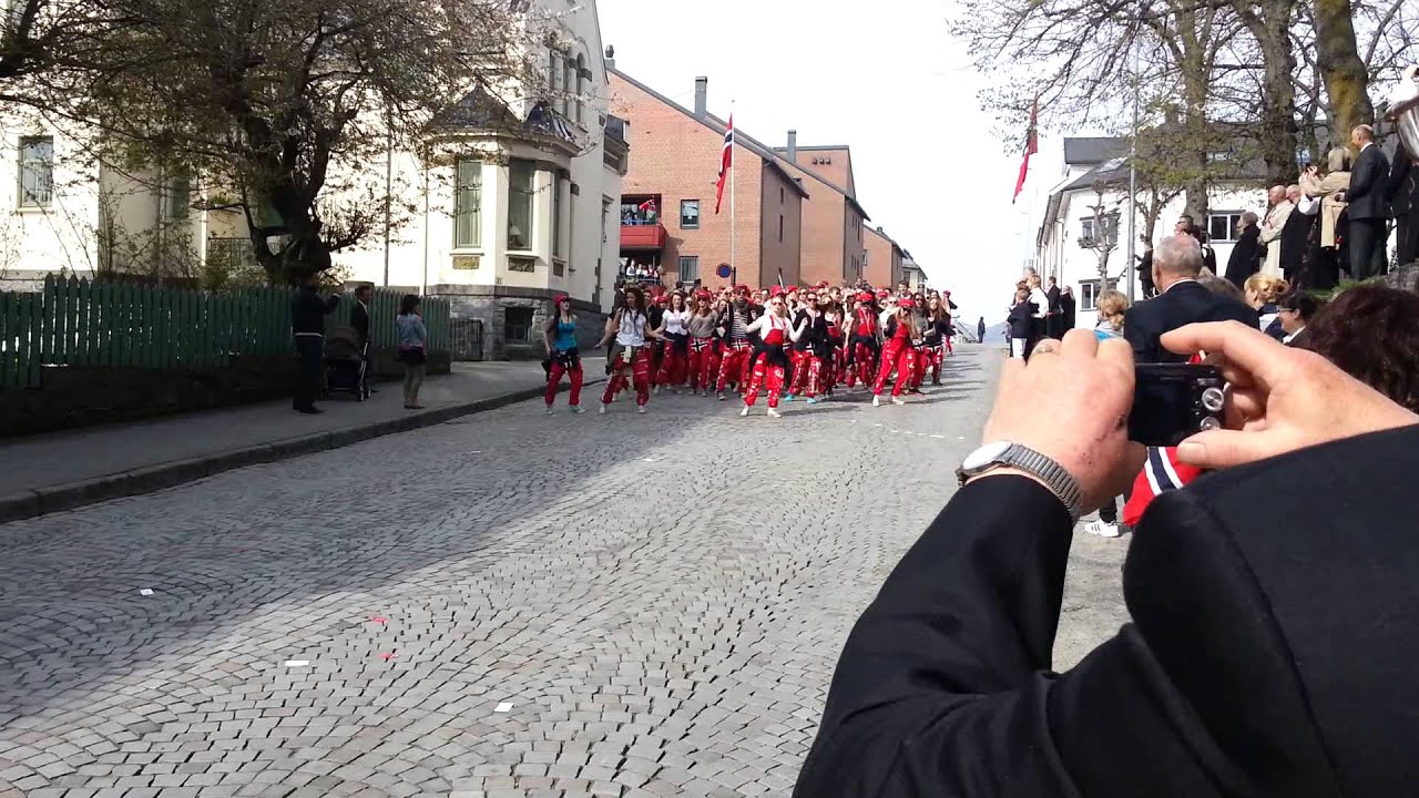 Norway national day_russ show in Ålesund - YouTube