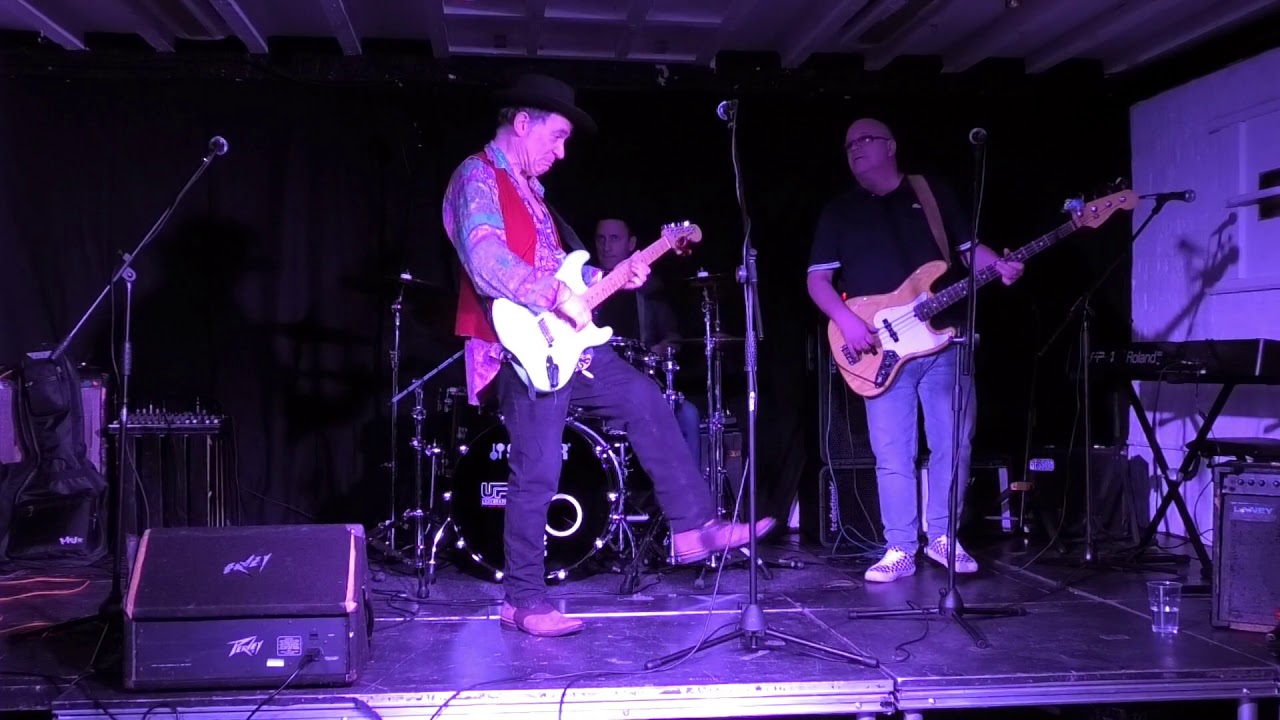 The Robin Bibi Band play Never Fade Away - YouTube