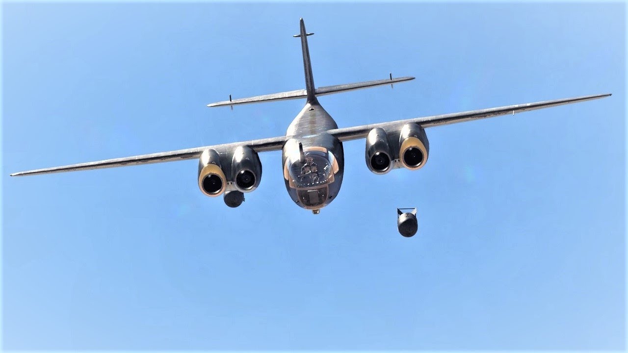 Arado Got a Huge Buff (Three Bomb Drops) 👌 | MAUS & Ar 234 C-3 CAS (War ...