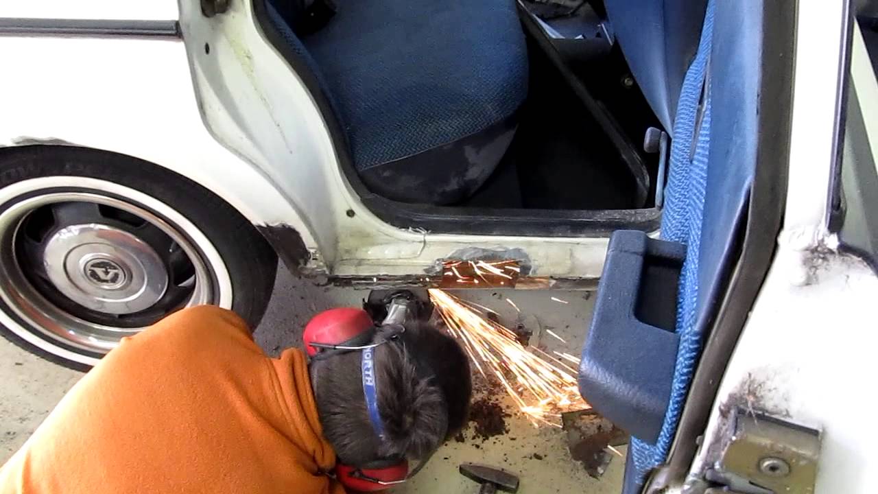 Removing rust and bad bodywork on my Volvo 240 - YouTube